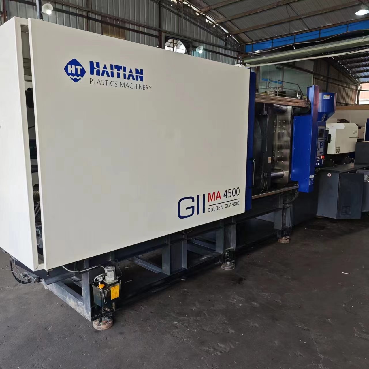 MA4500/3200GII Haïtienne machine à moulage par injection 780mm 4500KN ...